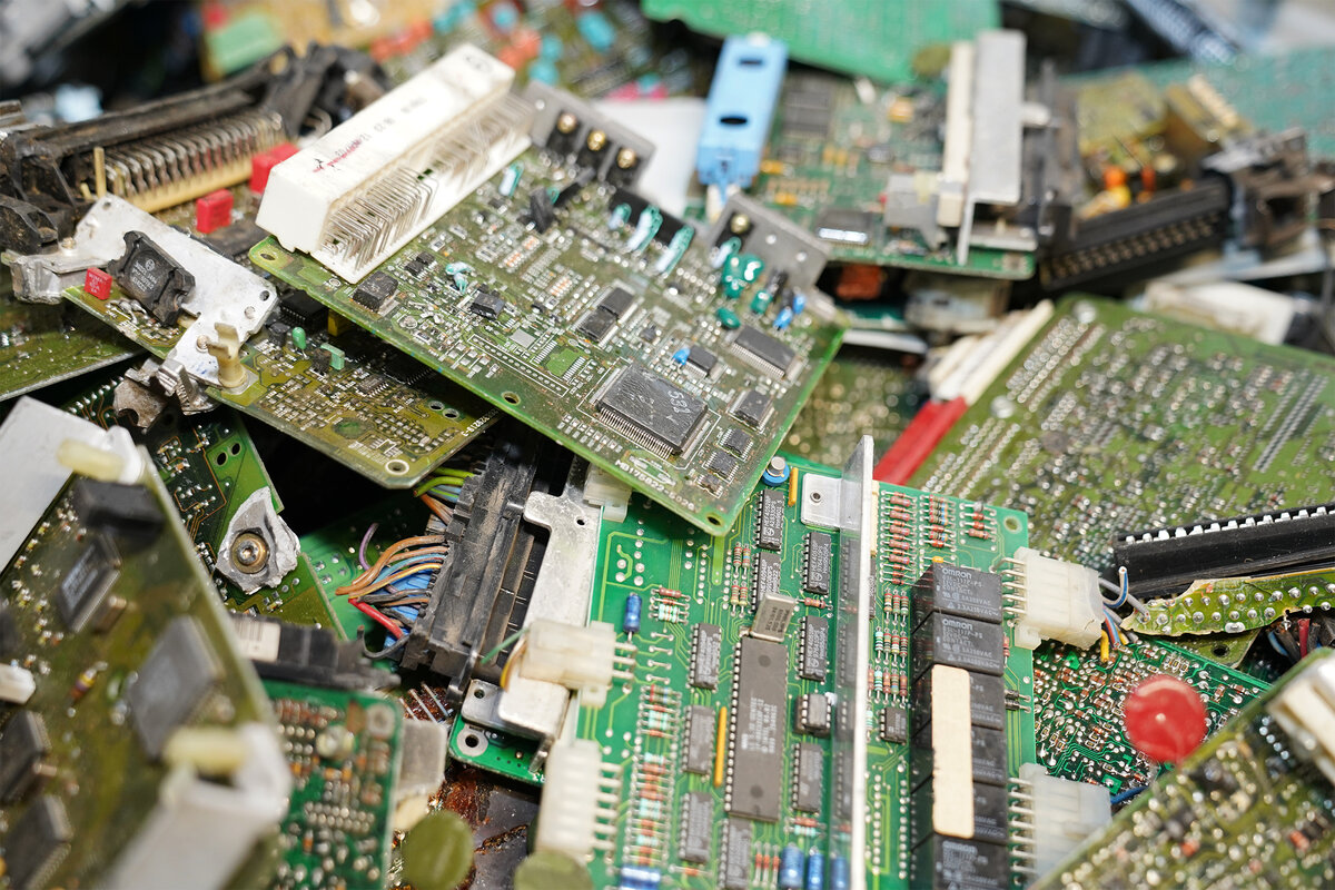 Shredding of electronic scrap | UNTHA shredding technology